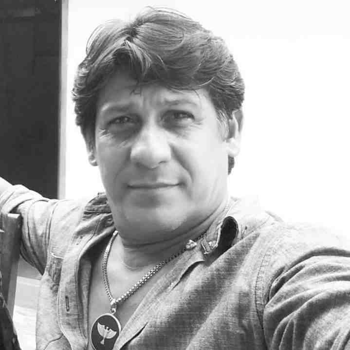 EDSON CARLOS canta ao vivo no Facebook e no Portal Splish Splash