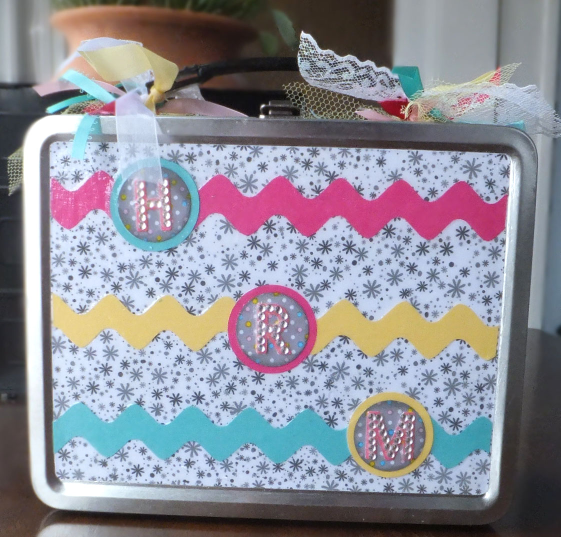 Paper Panacea: Lunch box makeover for a little girl...