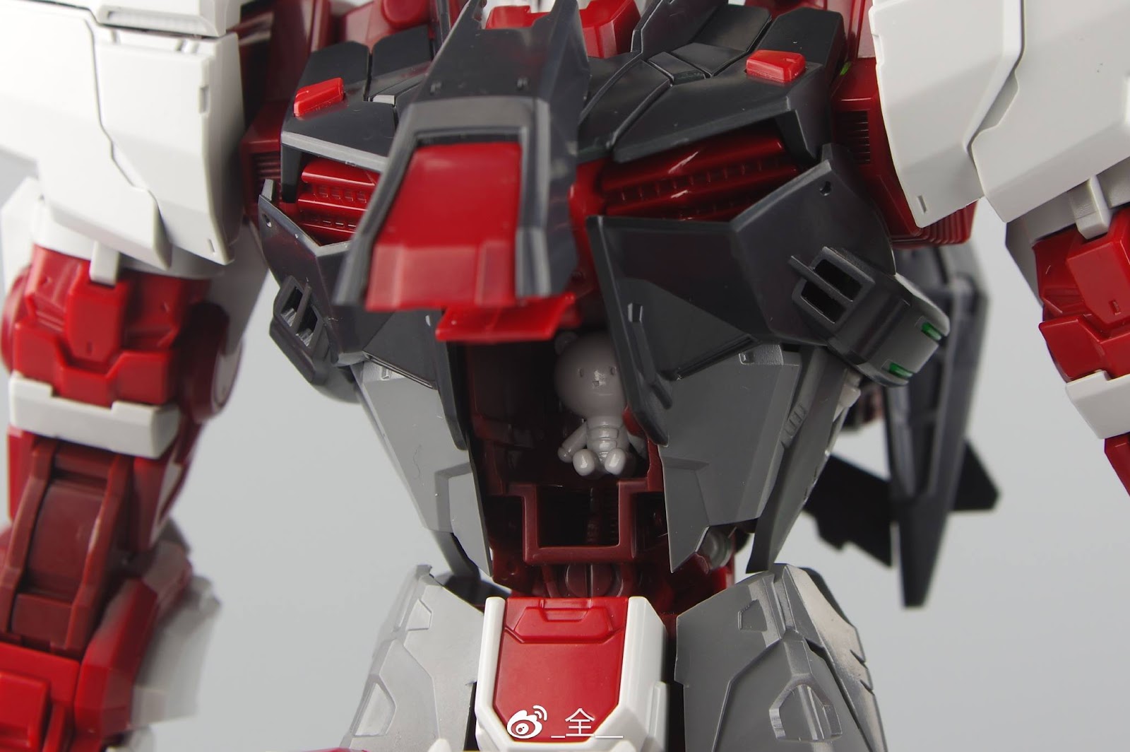 Mad Jeshiro | GUNPLA REVIEWS: The Poisoned 042-B: PG Astray Red Frame ...