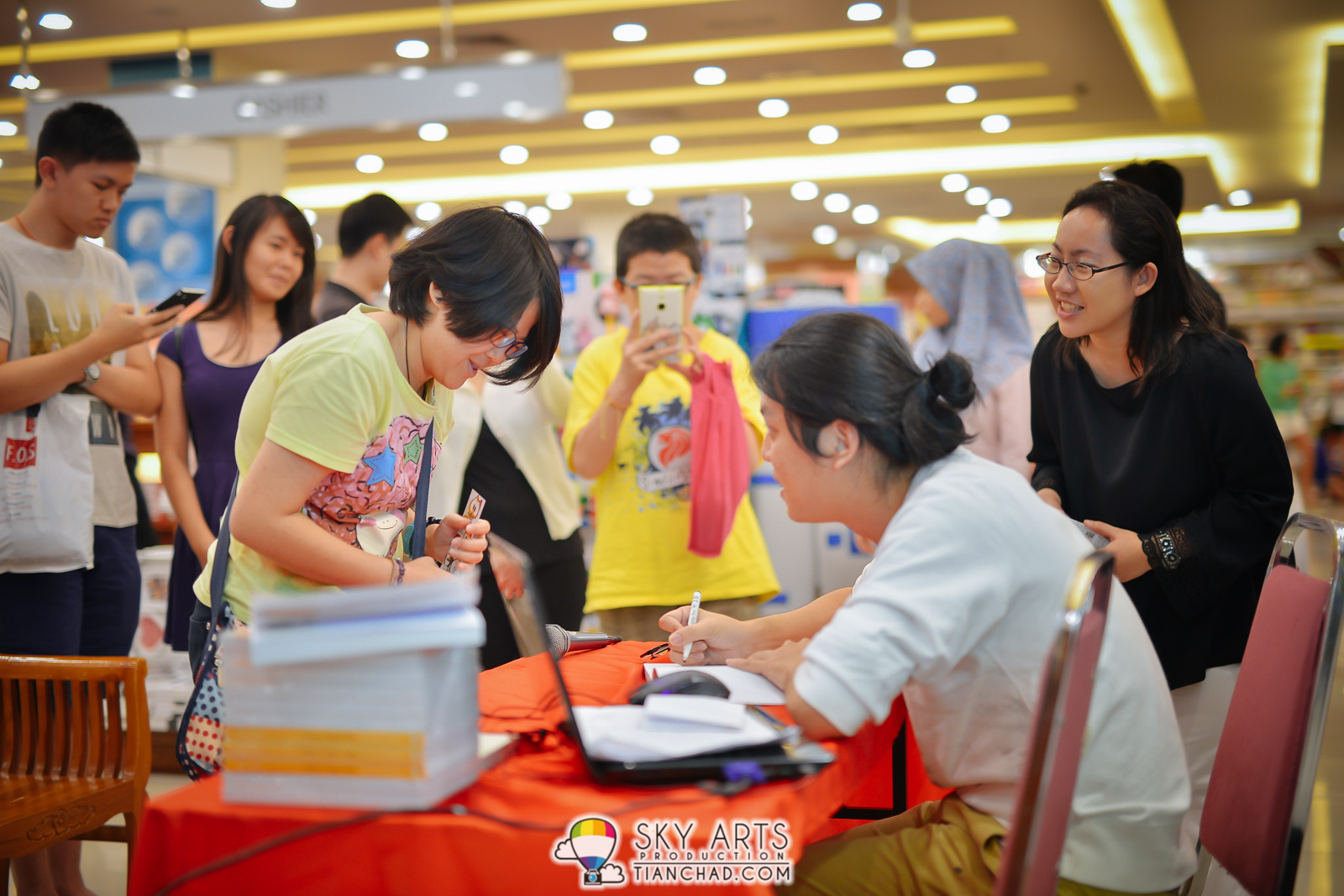 'Once Upon A Miao' - Akiraceo's BookTalk & Autograph @ MPH Mid Valley