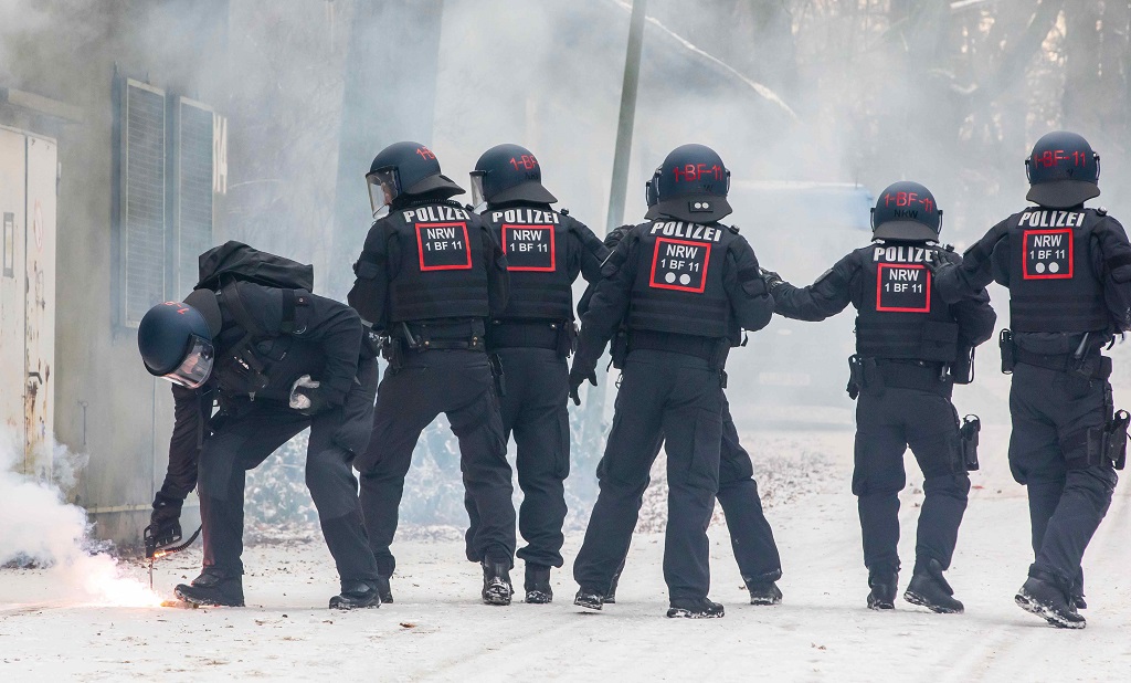 STRATEGIE & TECHNIK: Premiere in Bochum - Polizei NRW stellt erste ...