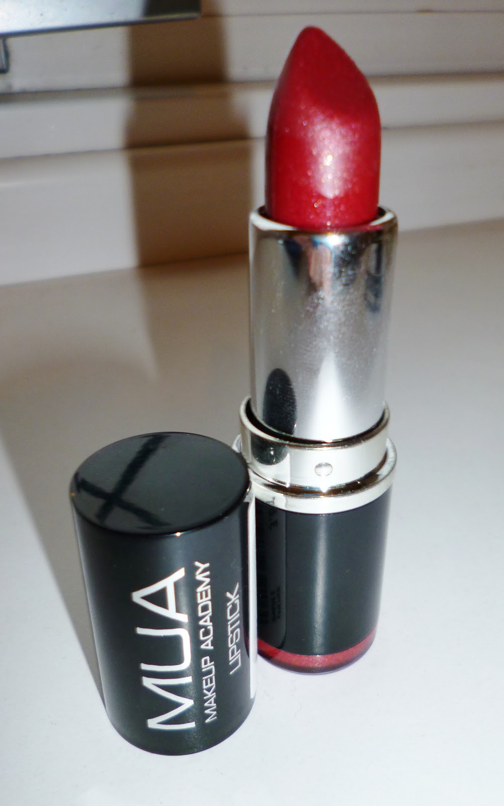 Painted Glitter: MUA Lipstick | Shade 8