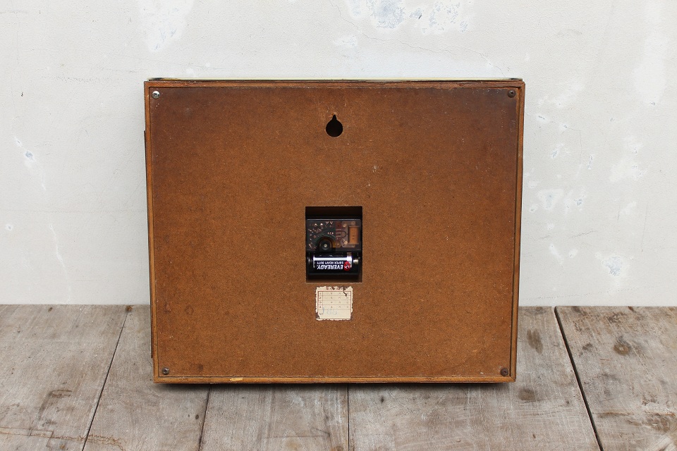 Antikpisan: Jam Dinding Antik Orient Quartz Model Televisi