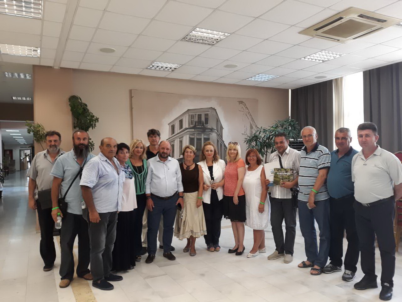 ΛΕΥΤΕΡΙΑ: Δήμος Κατερίνης: Εθιμοτυπική επίσκεψη κοινοβουλευτικής ...