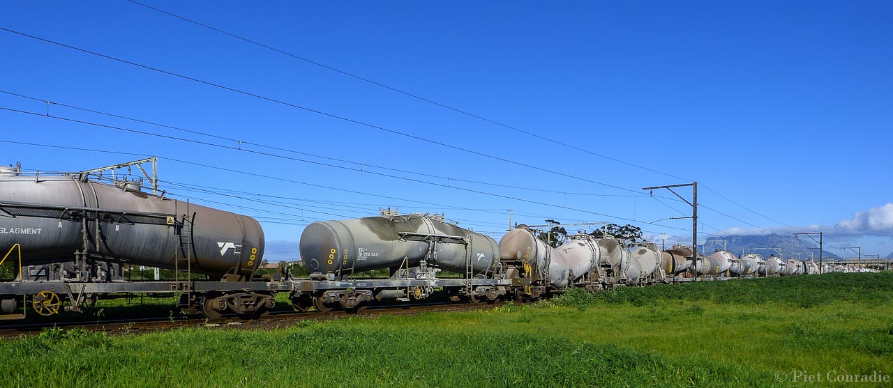 Trains and Railways in South Africa: 2012-08-01 Cement Train