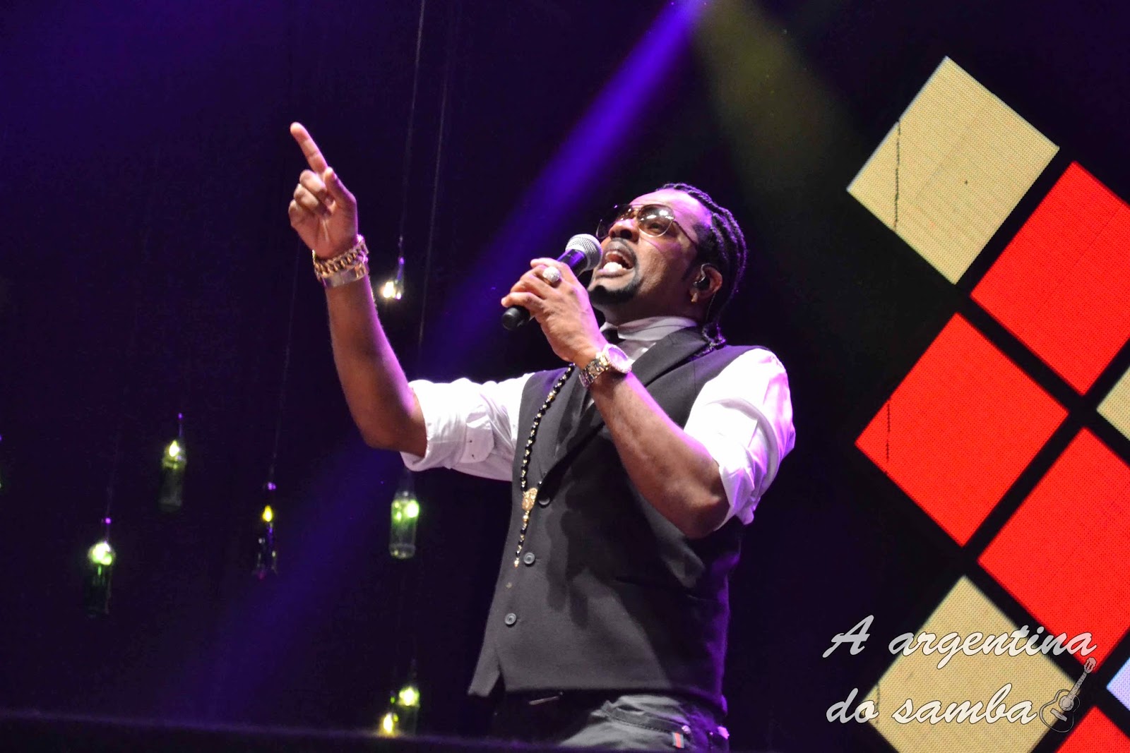 A argentina do samba: Xande de Pilares deja el Grupo Revelação para ...