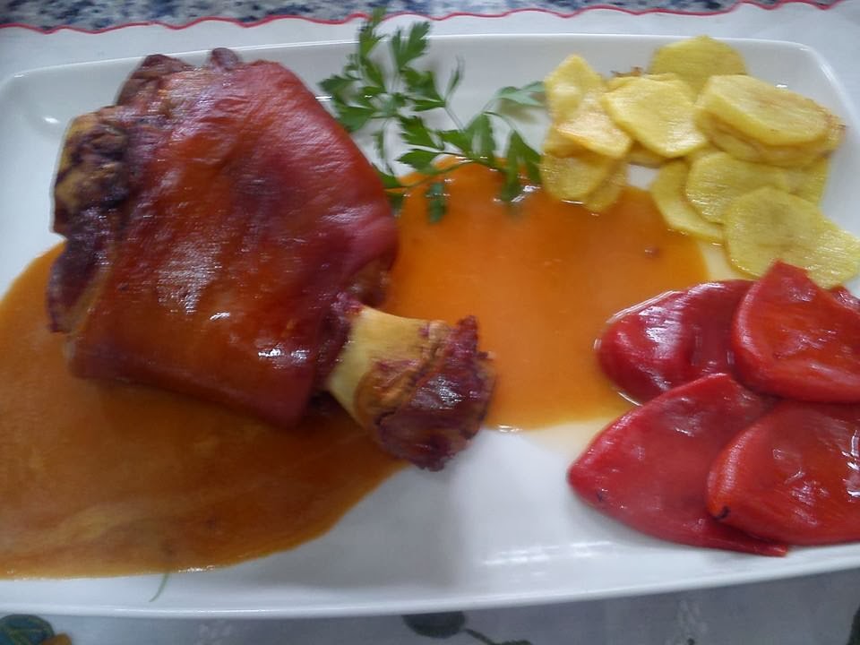 RECETAS DE CASA: Codillo asado por Magdalena Fernández Martos