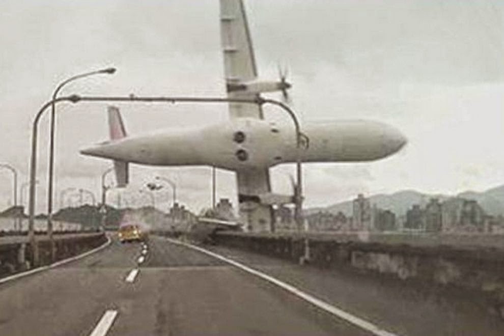 FlySim&Real: ATR 72-600 precipita a Taiwan dopo il decollo - ATR72-600 ...