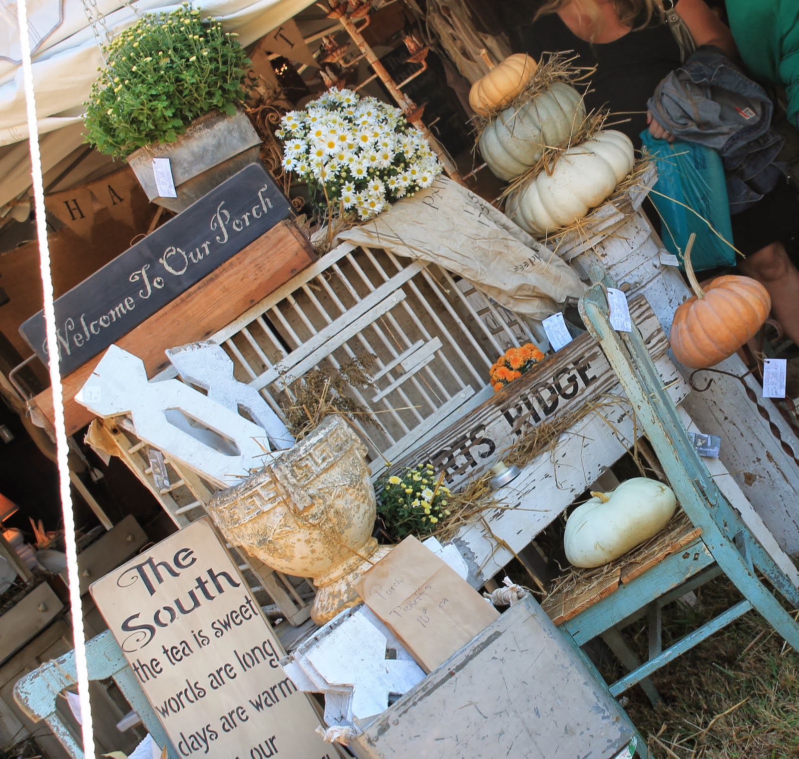 Coastal Charm: City Farmhouse Pop-Up Barn Show...Part 1