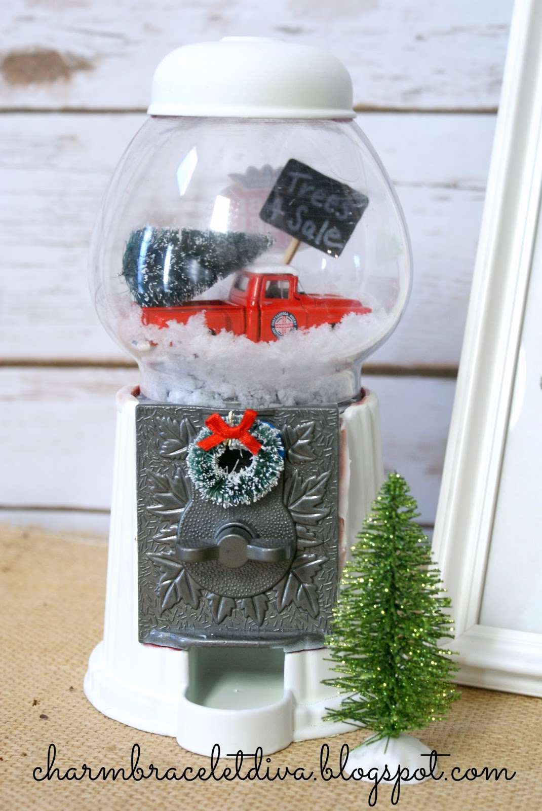 Our Hopeful Home: DIY Gumball Machine Waterless Snow Globes!