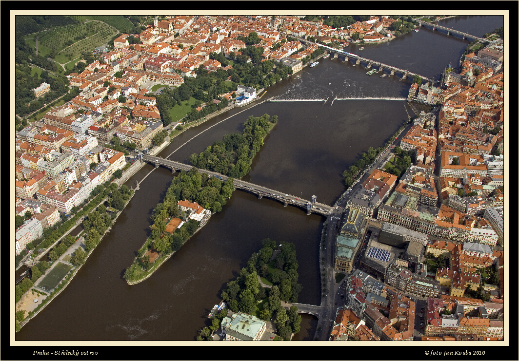 FLyFOTO letecká fotografie a video: Praha