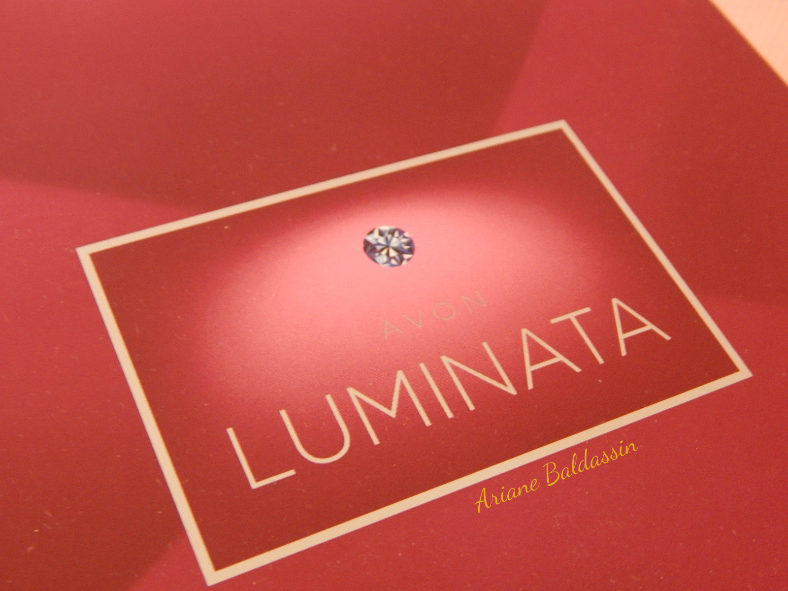 Eu uso: Perfume feminino Luminata Avon - Ariane Baldassin