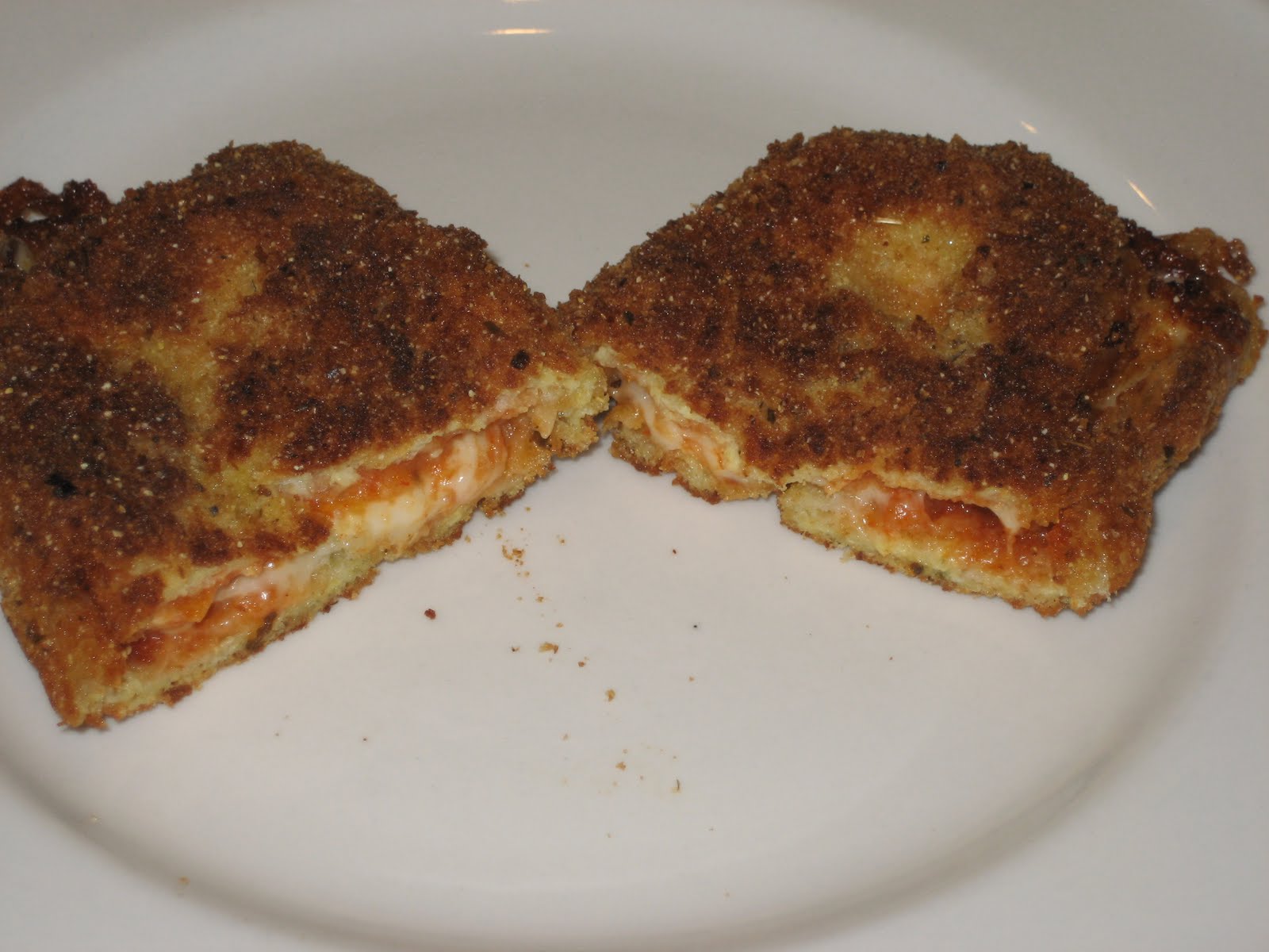 The Recipe Nest: Mozzarella en Carozza...That's a fancy word for fried ...