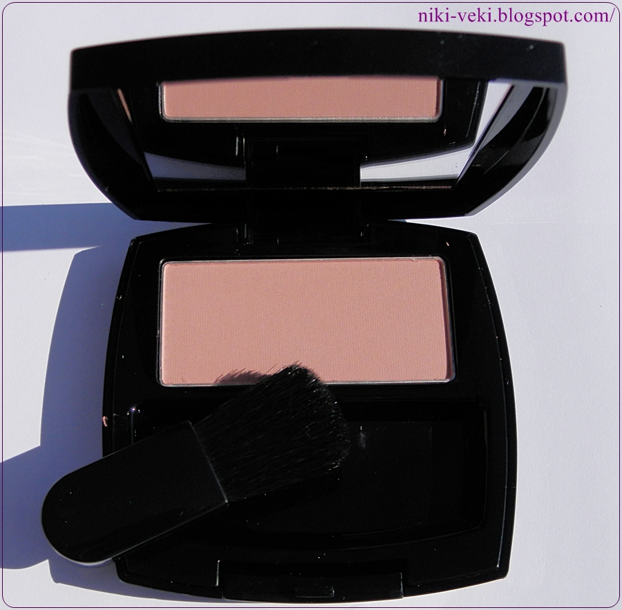 Little Happy Heaven: AVON ideal lumionous rumenilo - Peach i Classic aura