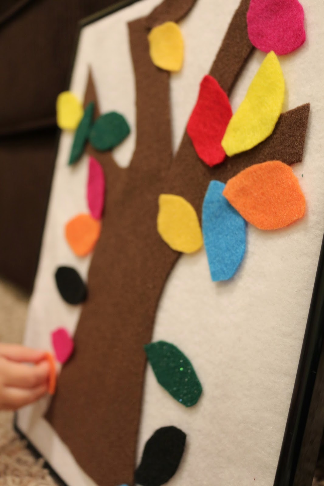 Fall Rhyme to Teach Your Toddler Colors | School Time Snippets