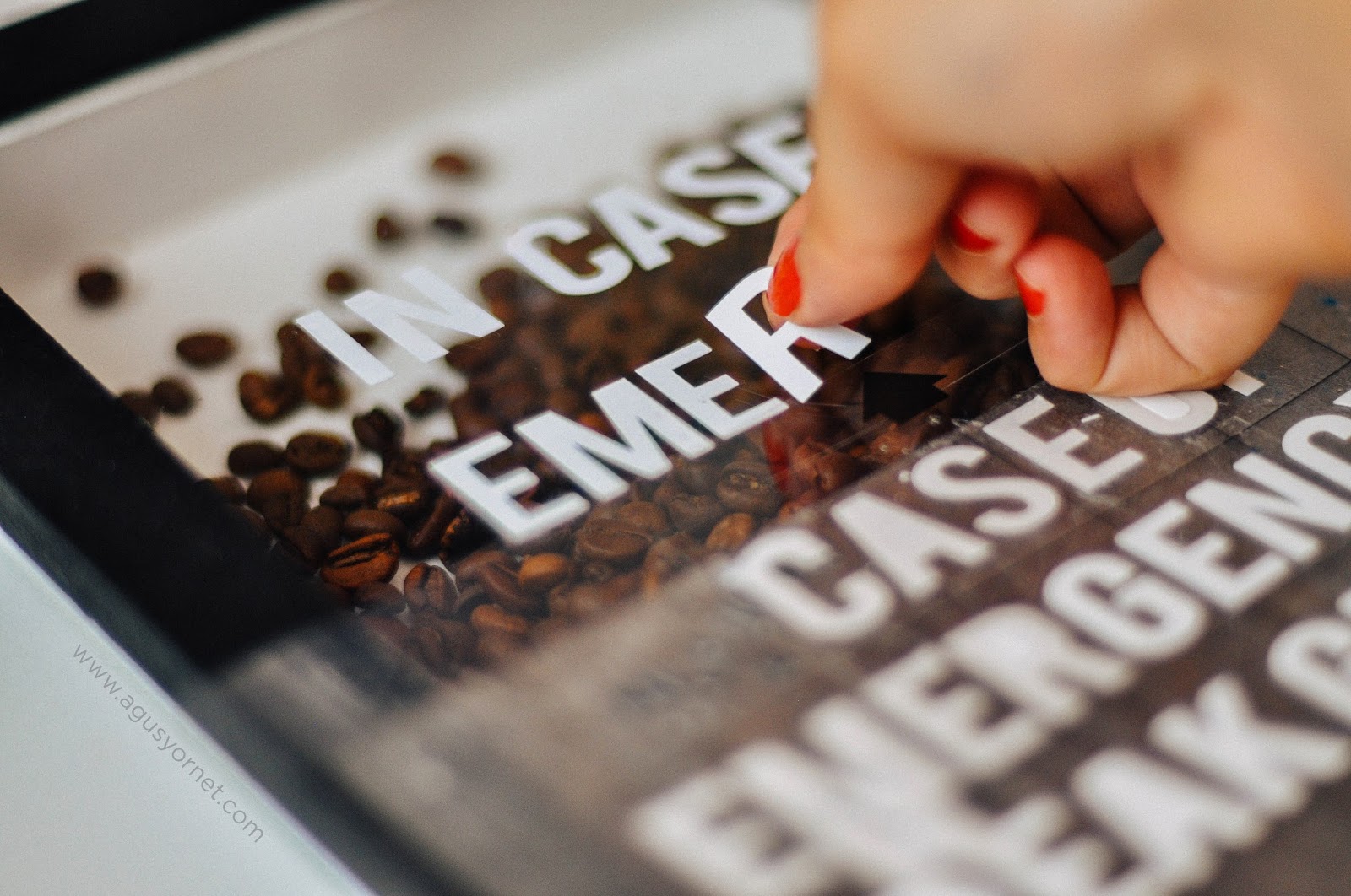 DIY: Coffee Beans Frame / Tutorial: Cuadro granos de cafe | Agus Yornet ...