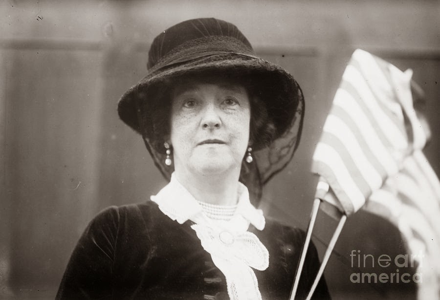 Lady Lucy Duff Gordon | women's fashion trend