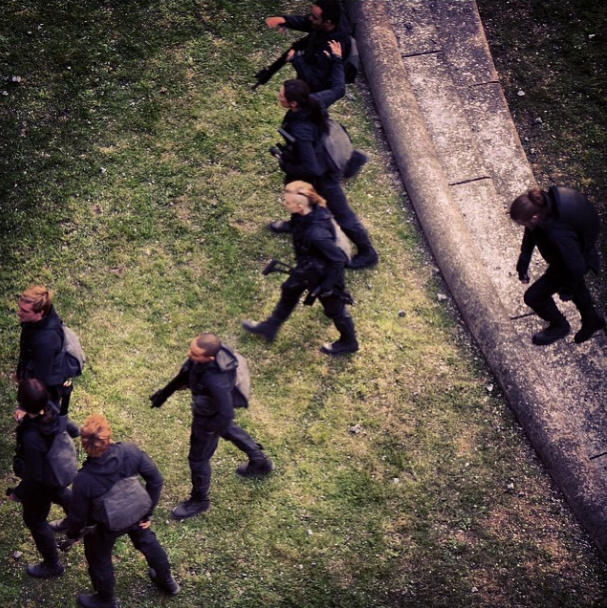 Jennifer Lawrence Fansite: NEW Mockingjay: Part 2 Set Photos