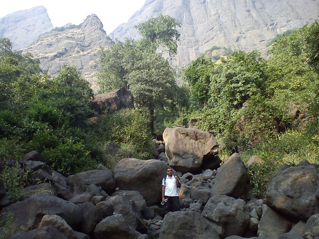 Yash Gaikwad - BHATKANTI: Harishchandragad via Nalichi vat
