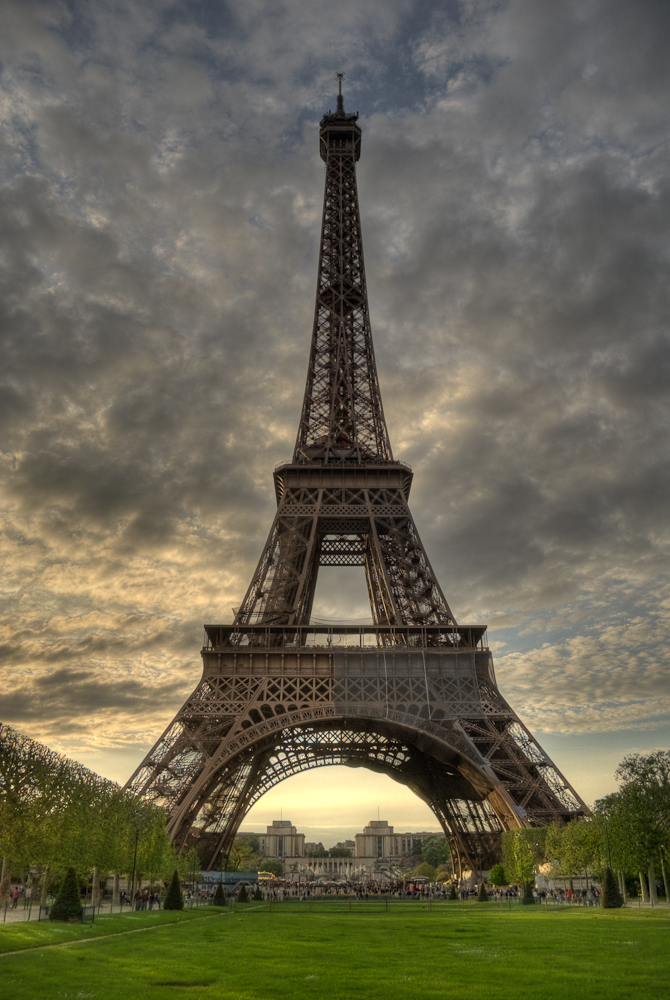 Banco de Imágenes Gratis: Descubre la Torre Eiffel gracias a Google y...