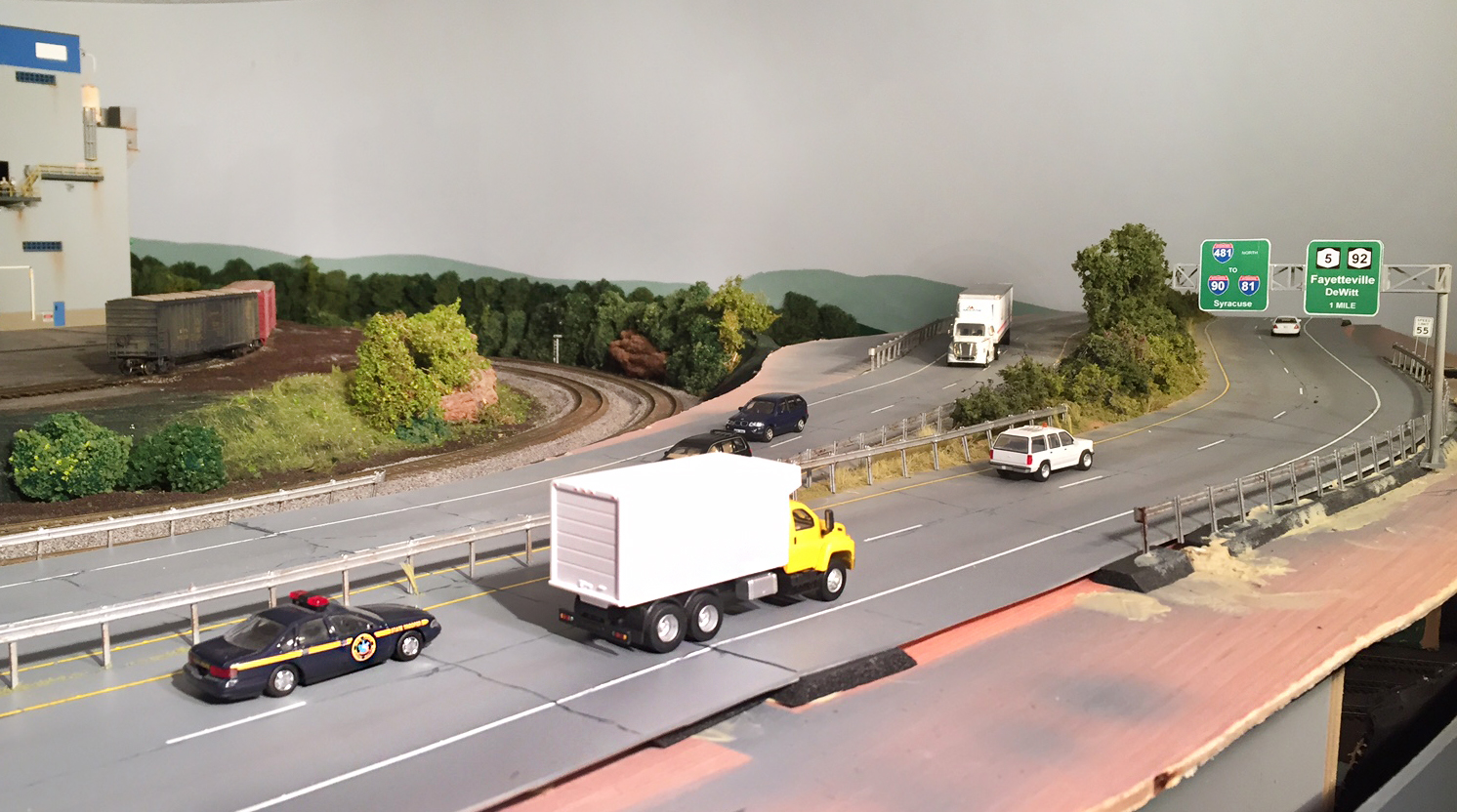 Conrail's Onondaga Cutoff: Scenic Progress - the Interstate