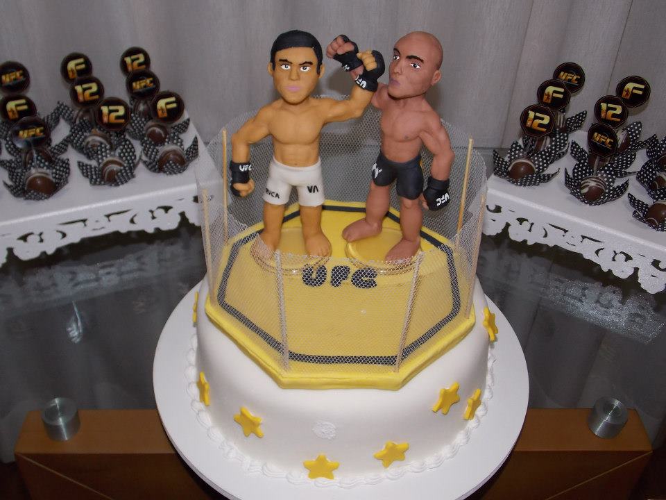 Claudia Bolo Decorado: Bolo UFC ( Bonecos do topo de Chikimart Lopes da ...