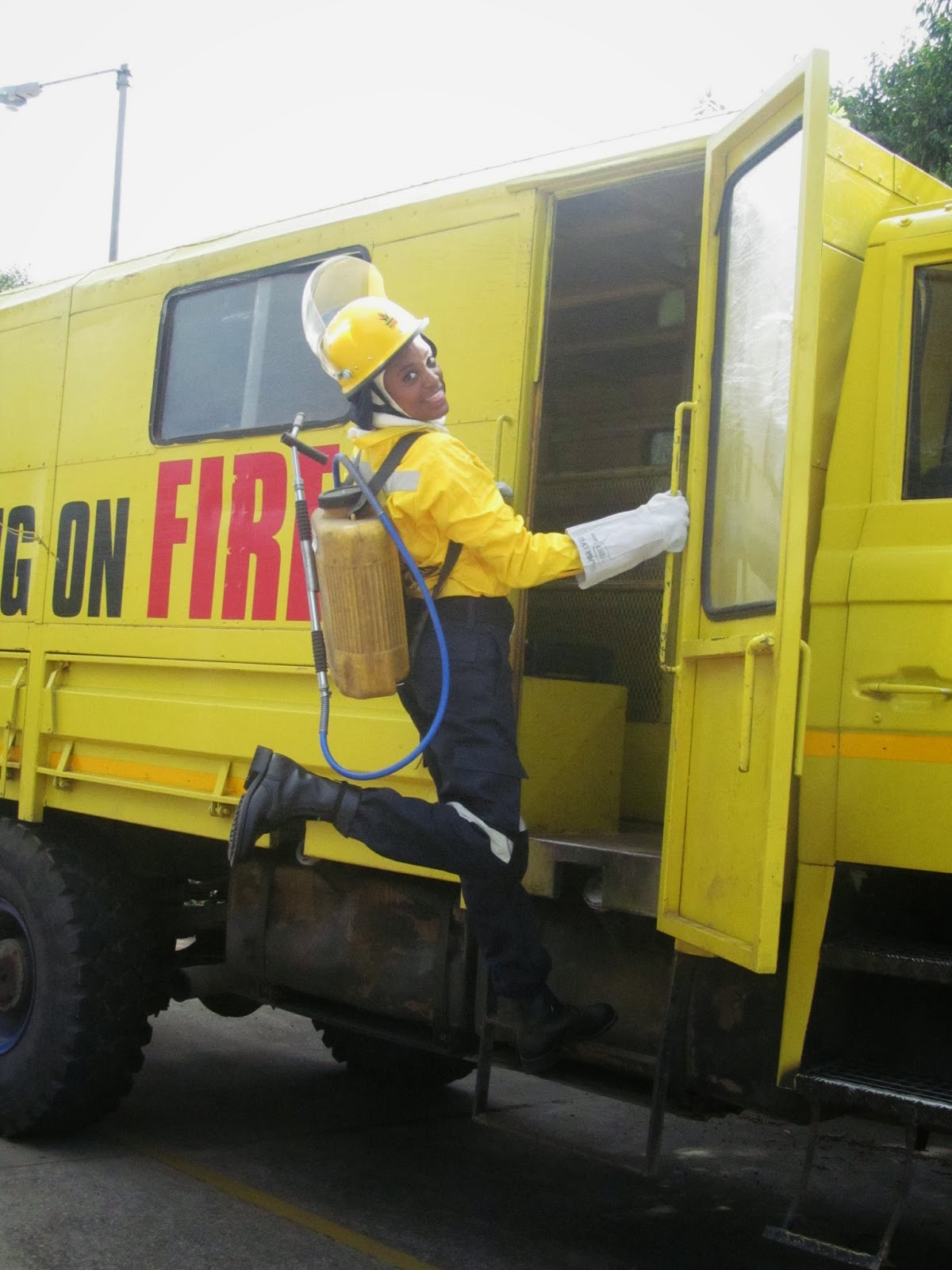 BVUNZAMUTUPO: WORKING ON FIRE ENCOURAGES FIRE FIGHTERS TO FOLLOW THEIR ...