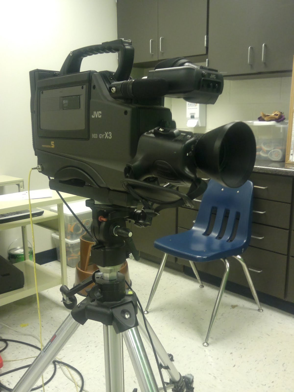 SP11MEDT6467: When It Comes to School TV News - Are You Smarter Than a ...