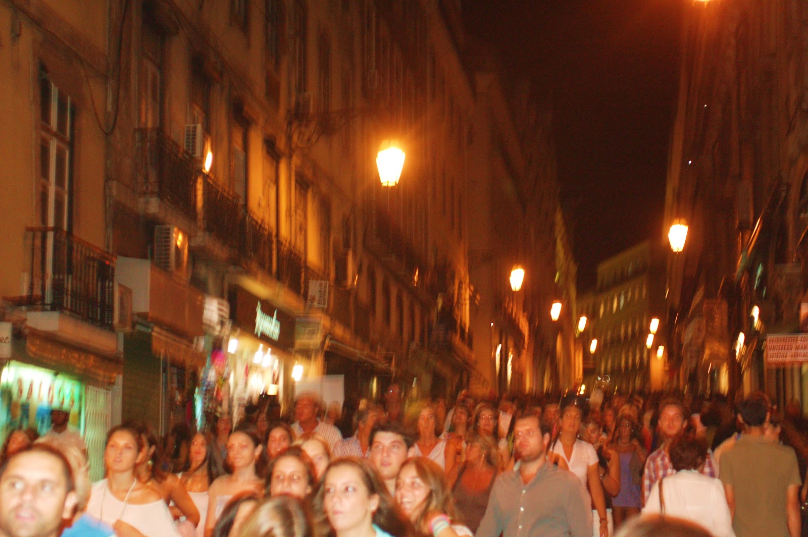 Vida de Mulher aos 40: Fashion Night Out Lisboa