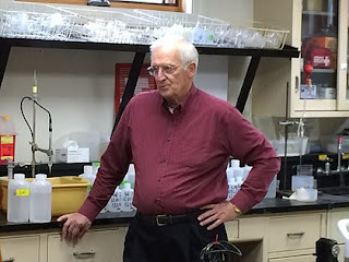 Bibliociencia: Los ecólogos Gene Likens y Marten Scheffer reciben el ...