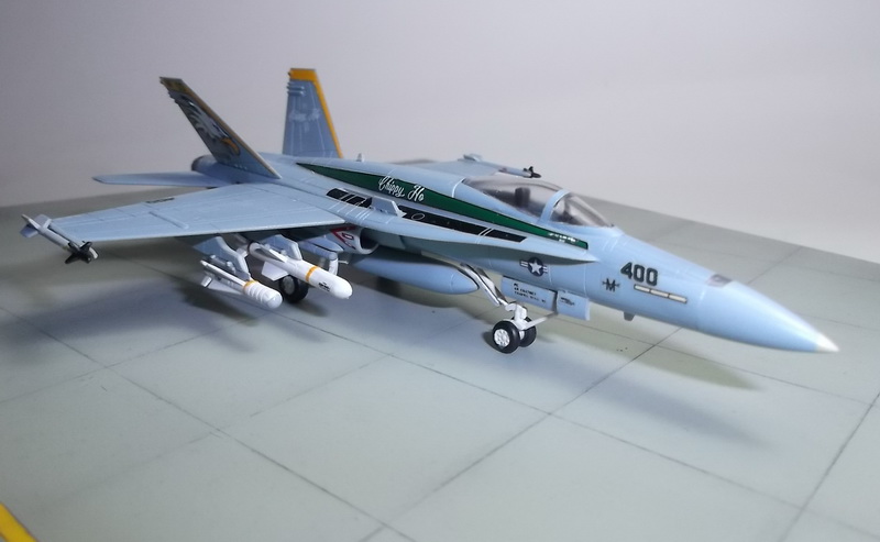 Thailandscale144: F/A-18C US.NAVY "CHIPPY HO!!!" VFA-195 '2001
