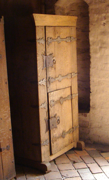 St. Thomas guild - medieval woodworking, furniture and other crafts ...