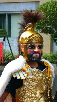 MEET THE MORIONS - Lakwatserong Tsinelas