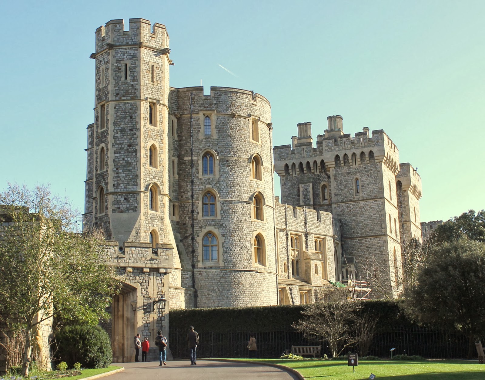 Arrows Sent Forth: A Day in Windsor with the Queen