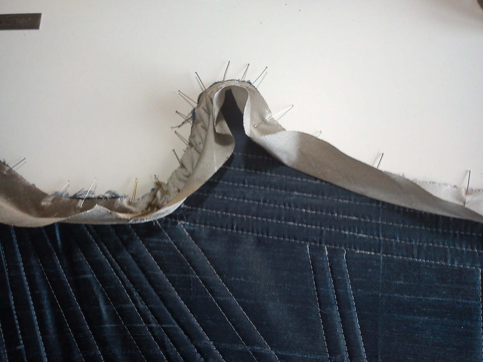 Cortana, costumes et corsets: Réalisation d'un corps à baleine 1780