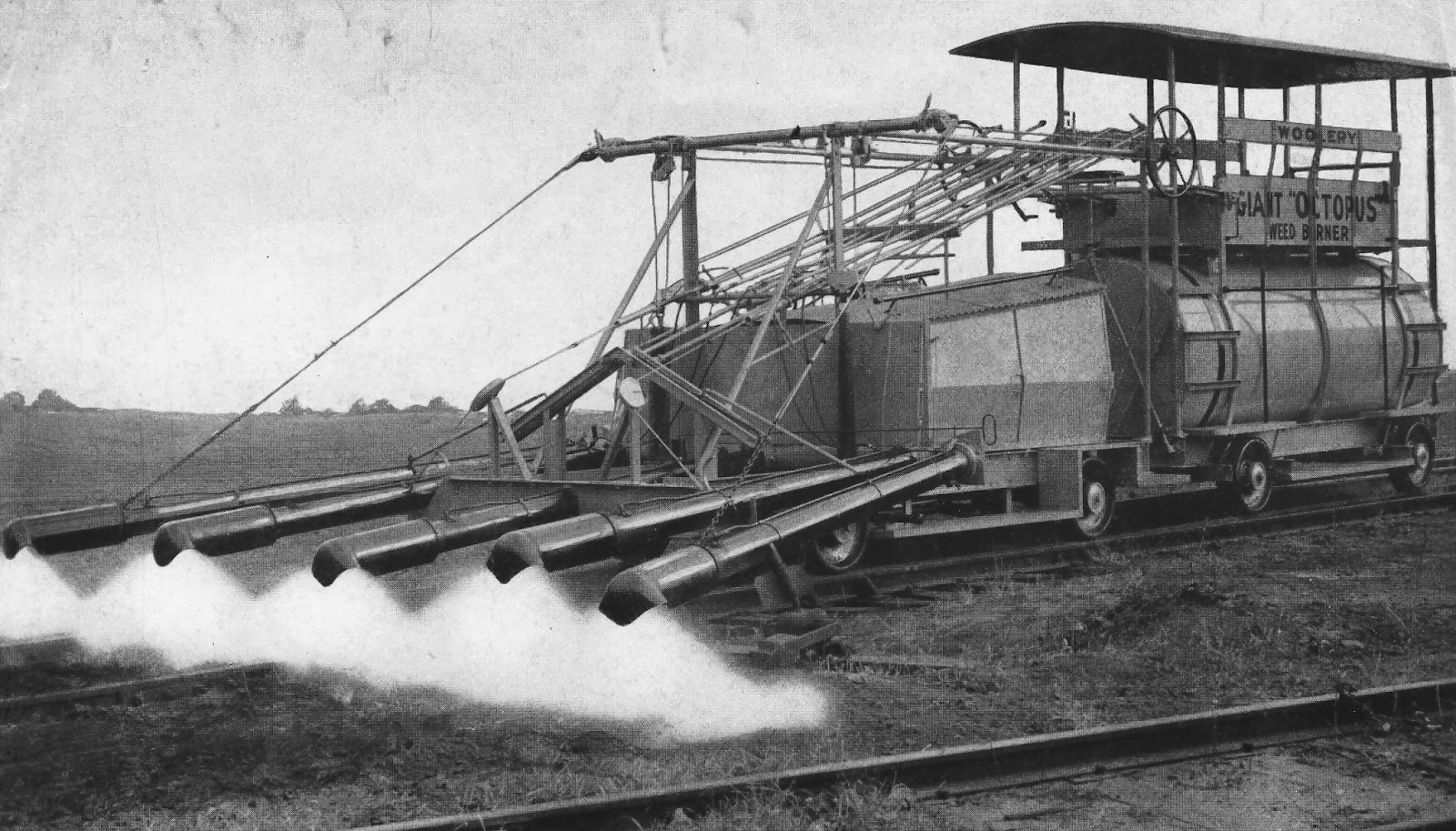 Model Railroad Minutiae: Woolery Giant Octopus weed burner