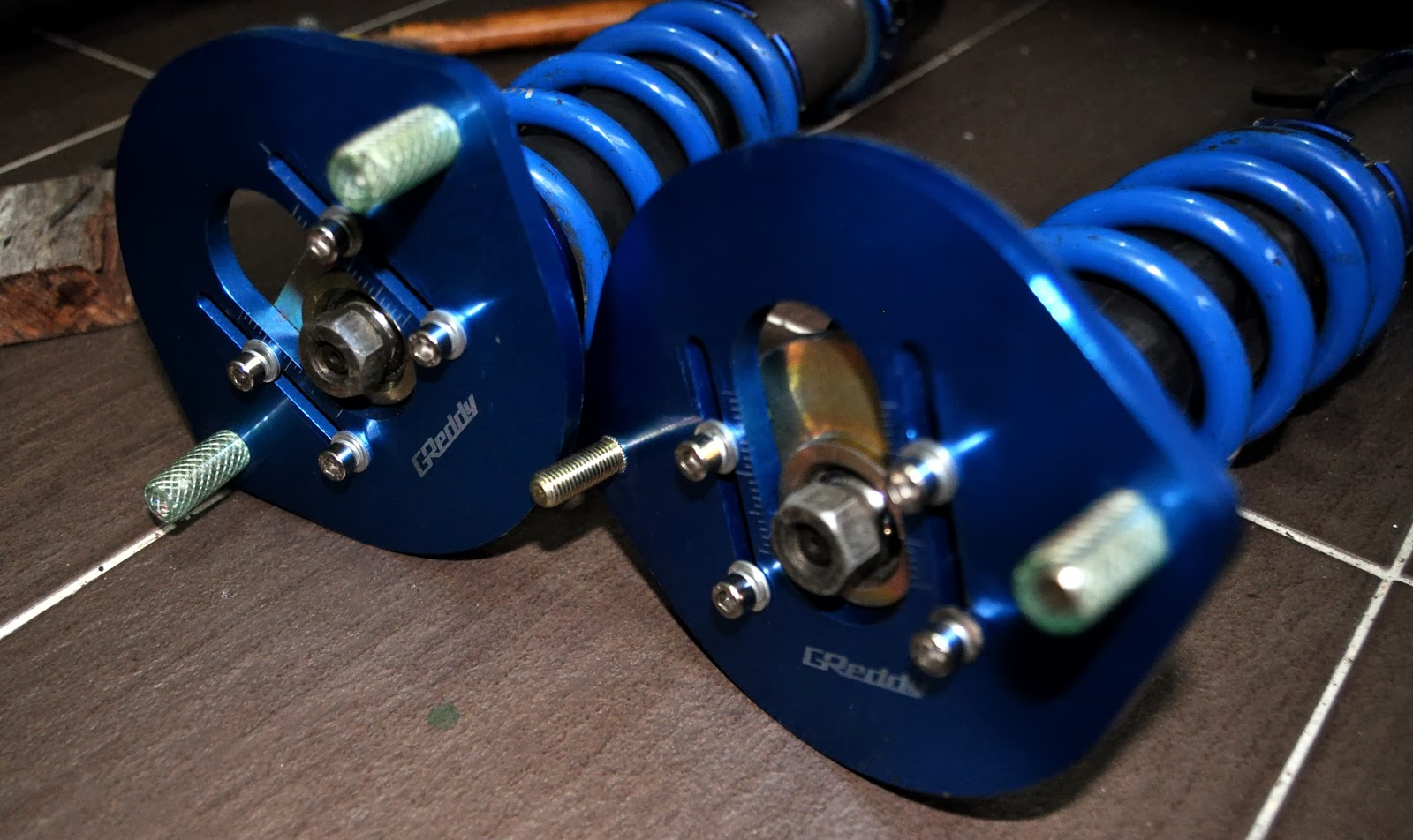 4G93T: suspension system inverted monotube