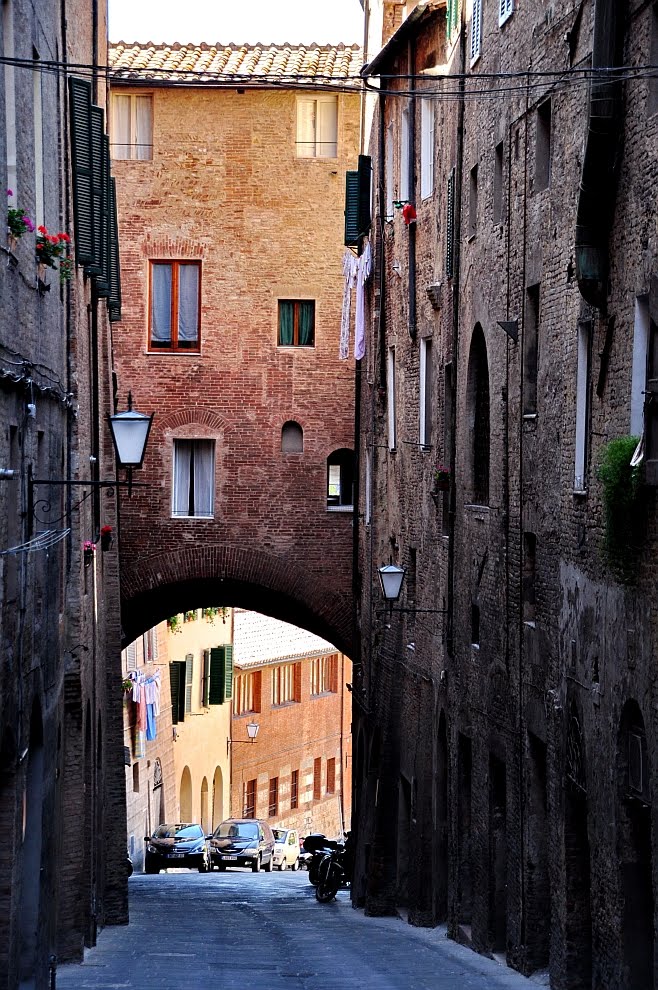 Marcin Rau Photography: Streets of Siena, Italy