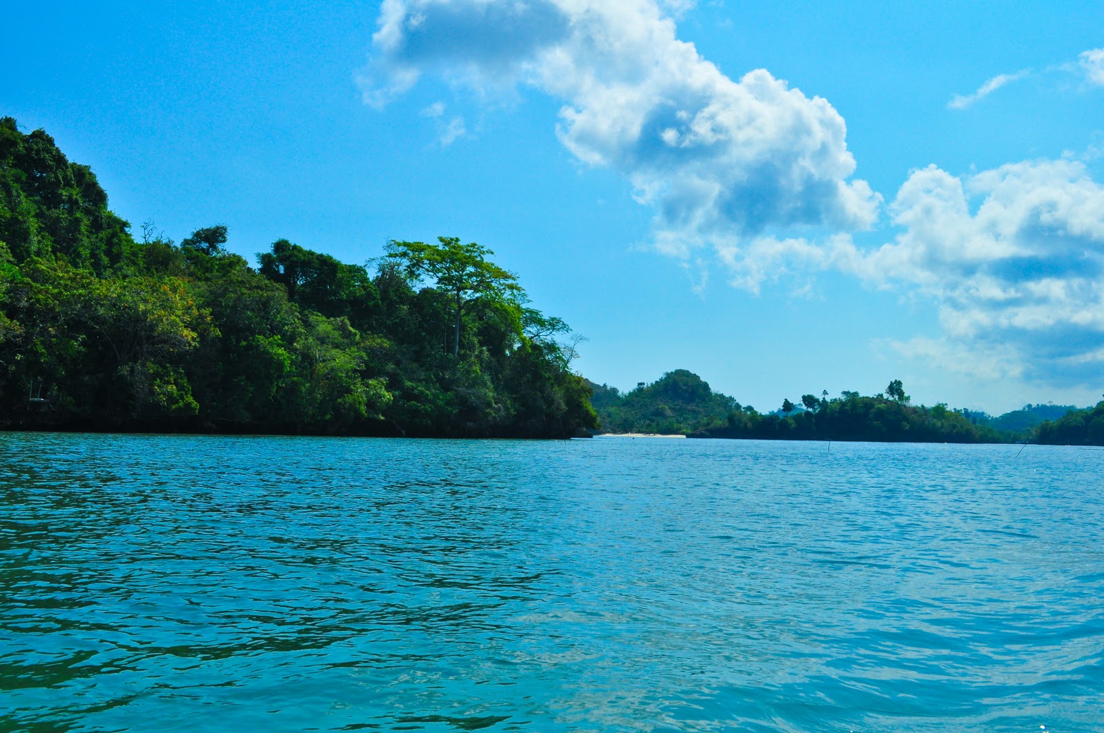 Duniaku: Sendang Biru Beach And Sempu Island