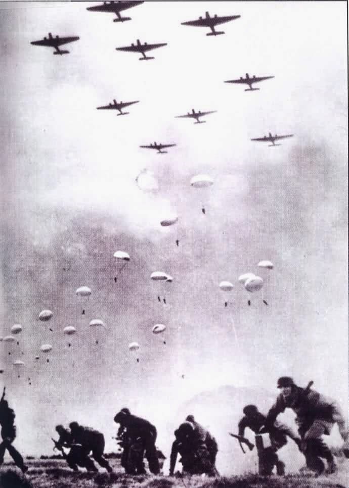 World War II in Pictures: Junkers Ju 52 - The Flying Toolshed