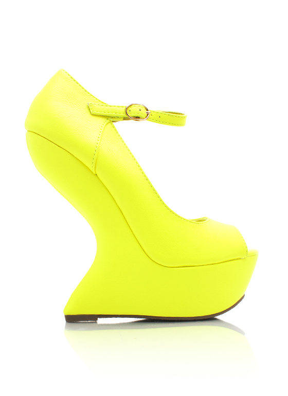 [UPDATE] Gaga inspired heel-less wedges. - SAMTYMS