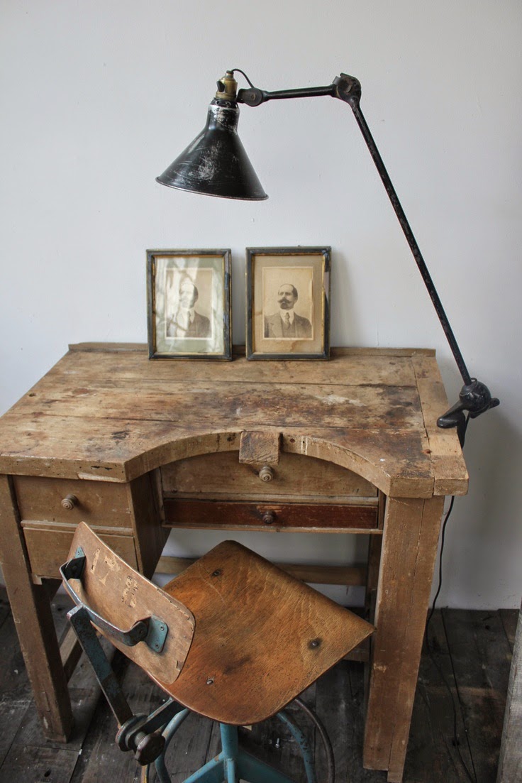 Motobast: goldsmith's work table