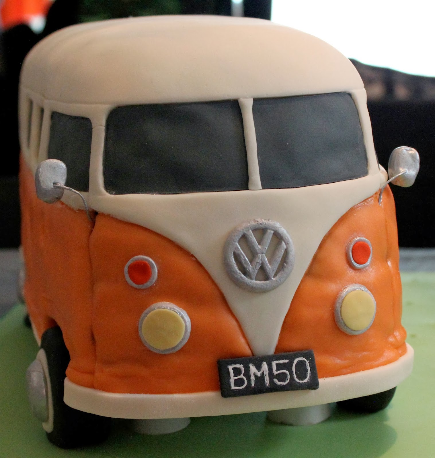 I Dream in Icing: VW Camper Van Cake