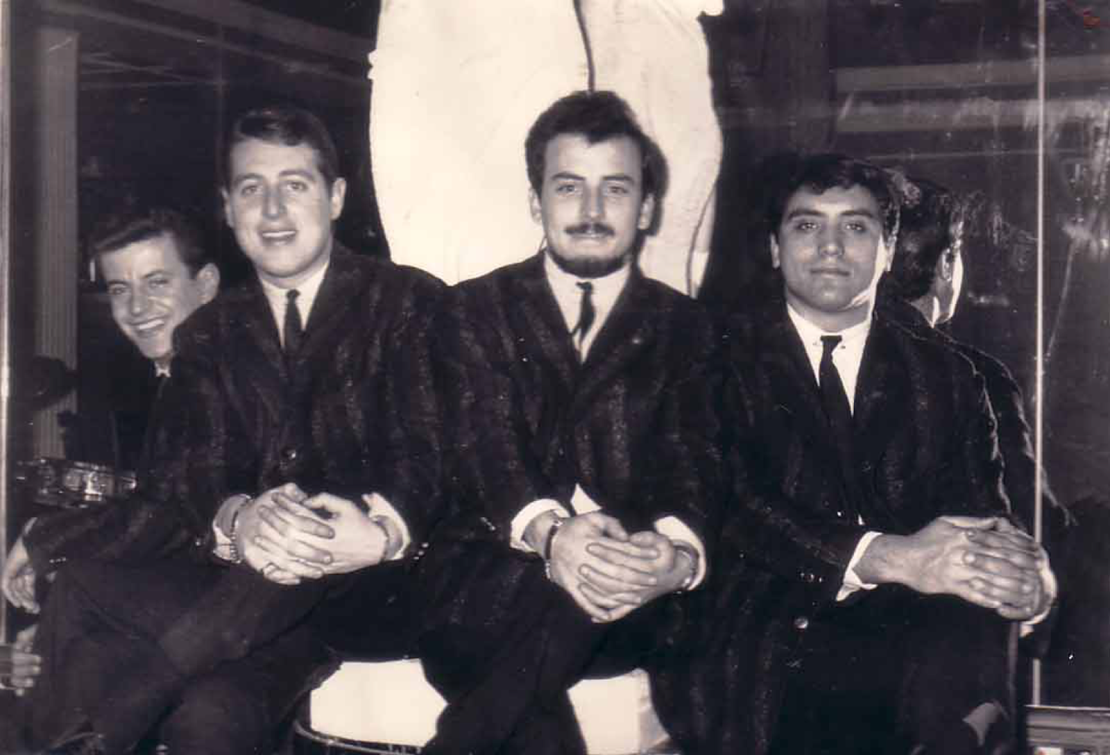 La Linea en Blanco y Negro: The Rocking Boys, Su Historia