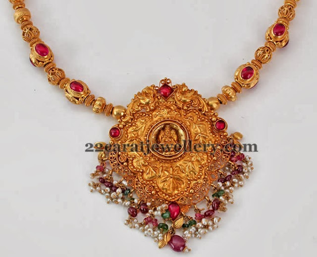 Ruby Highlighting Temple Set - Jewellery Designs