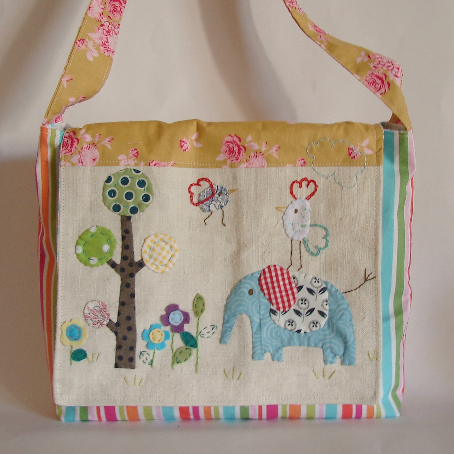Roxy Creations: Animals on Safari duffle bag