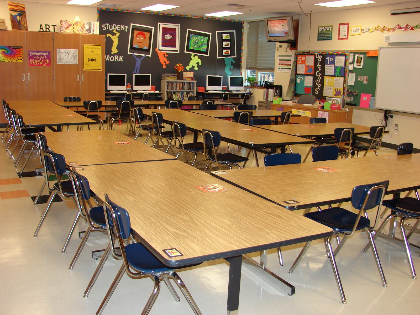 Intermediate Art with a Middle School Teacher