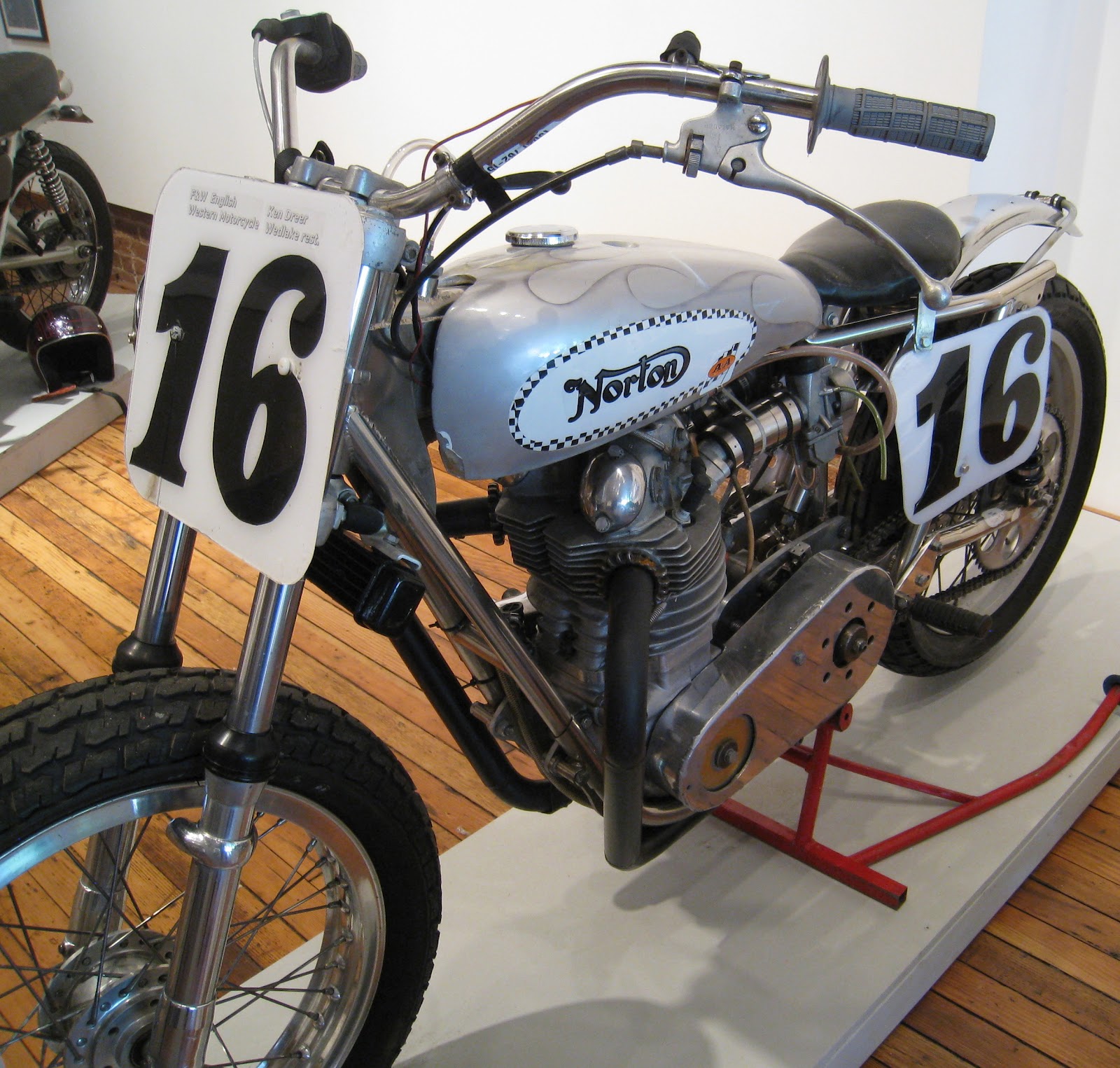 GeekBobber: Redline Frames