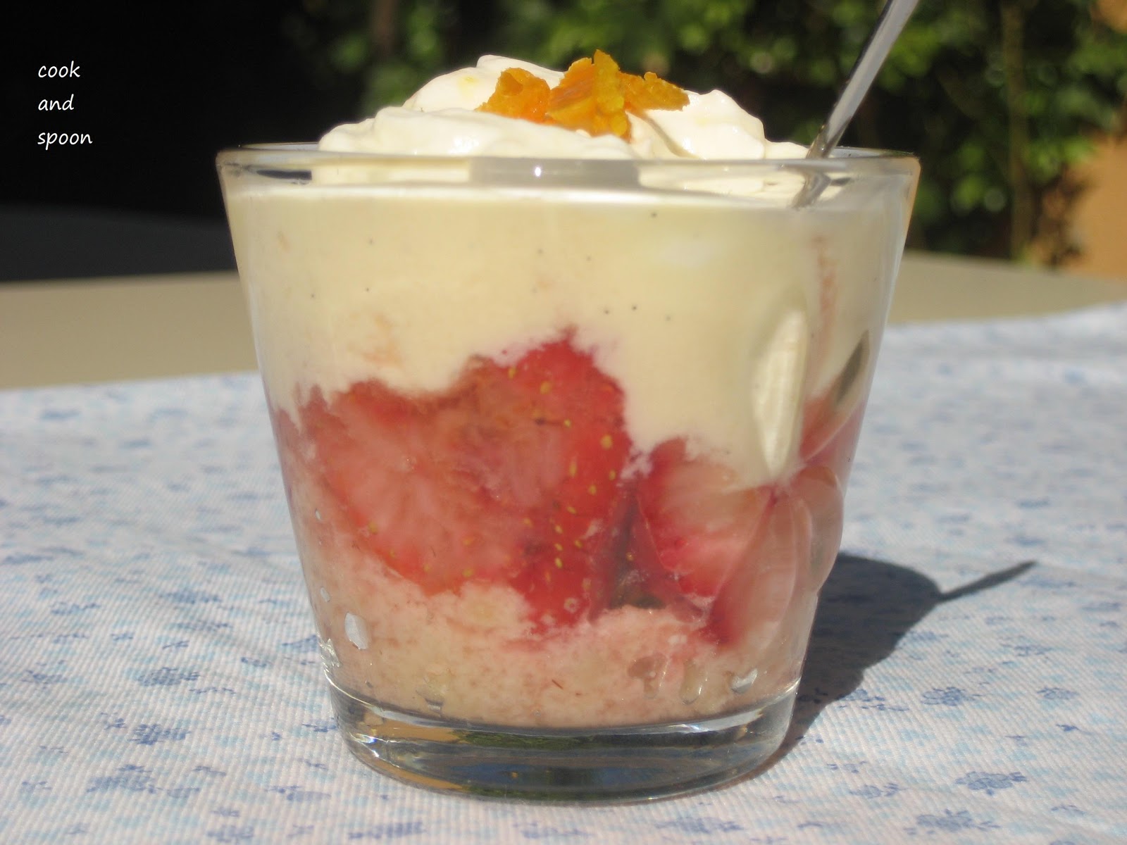 Cook & Spoon: STRAWBERRY TRIFLE DE DONNA HAY