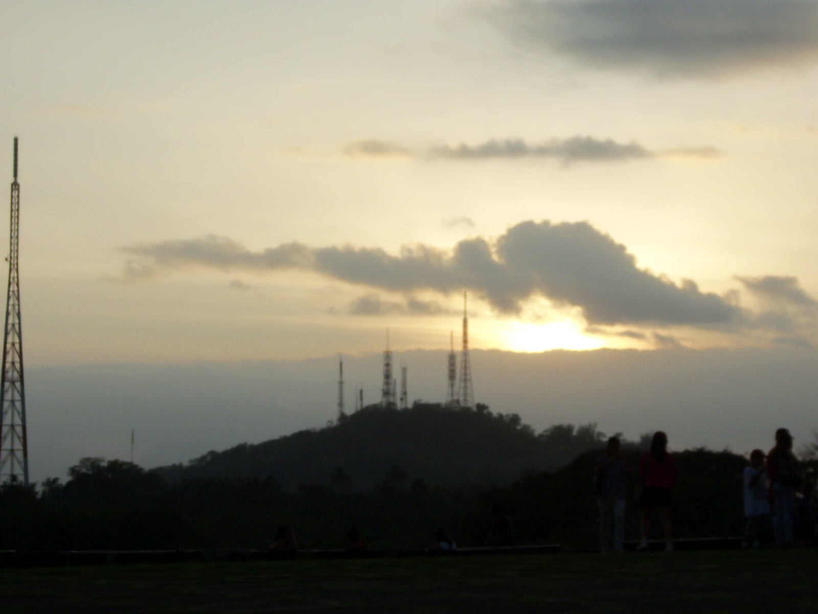 gene's adventure blog site: at the TOPS SKYRISE CEBU